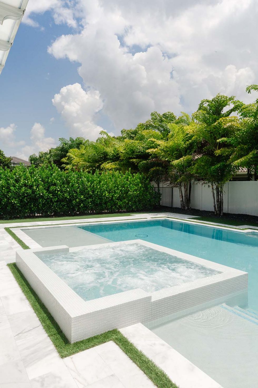 Build | Endless Summer Pools